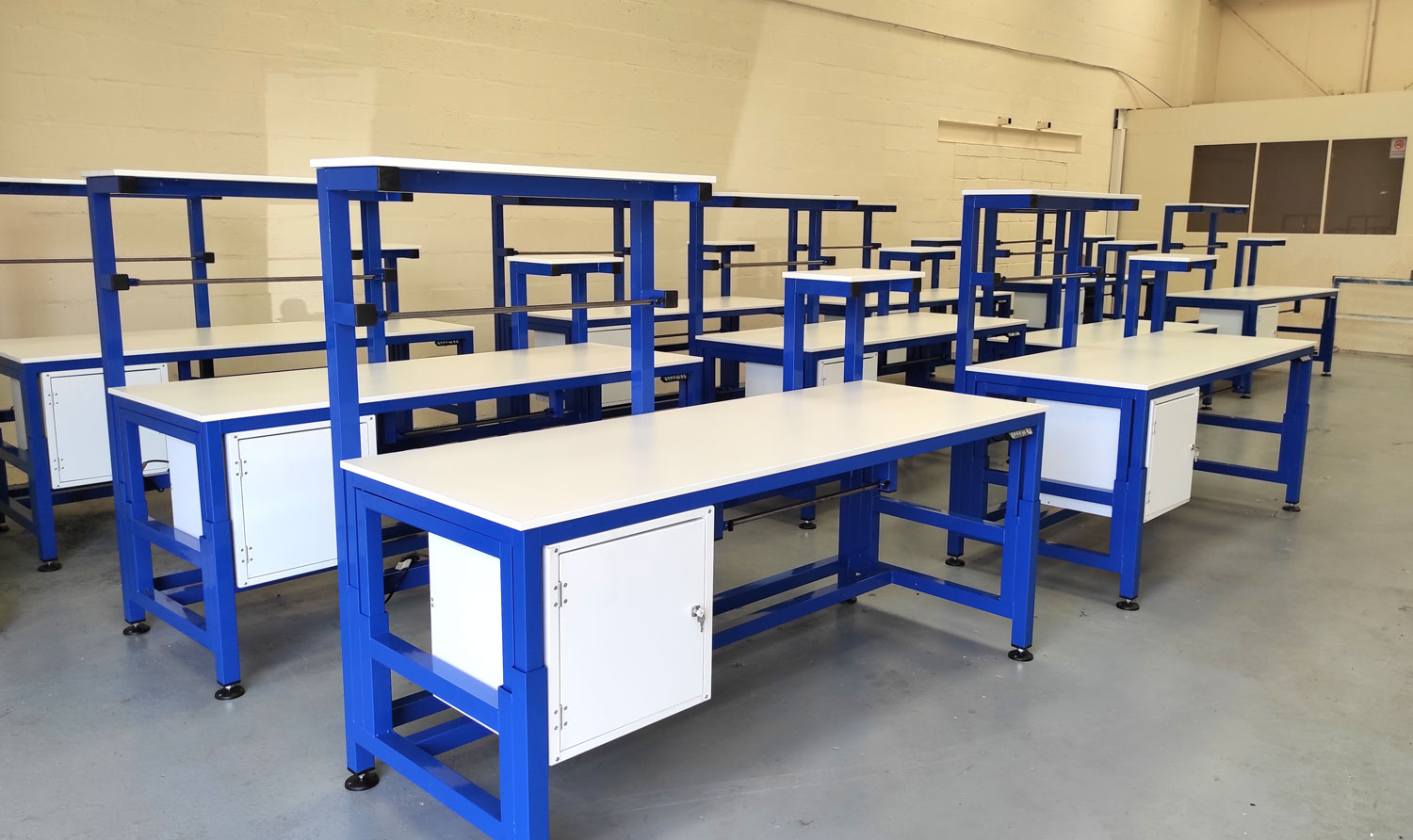Electric Height Adjustable Packing Bench - Spaceguard
