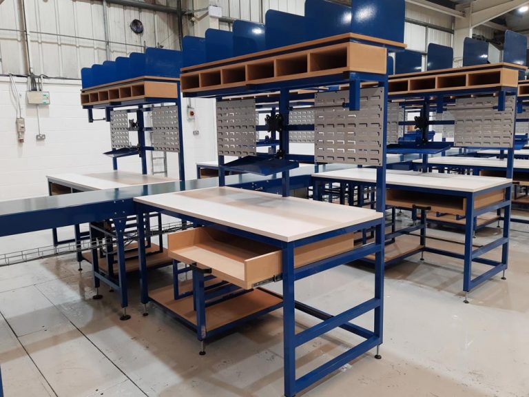 Efficient Packing Benches with Take Away Conveyor Belt for Battery Retailer