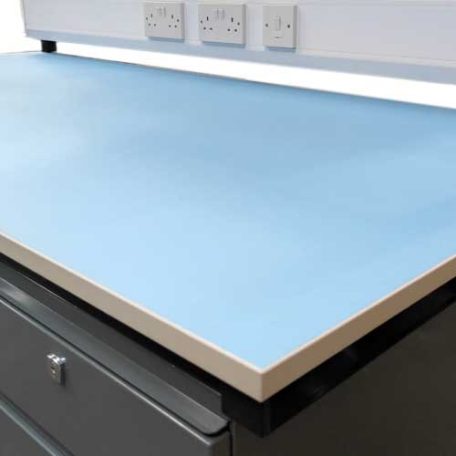 What are the Best Workbench Worktop Materials? - Spaceguard